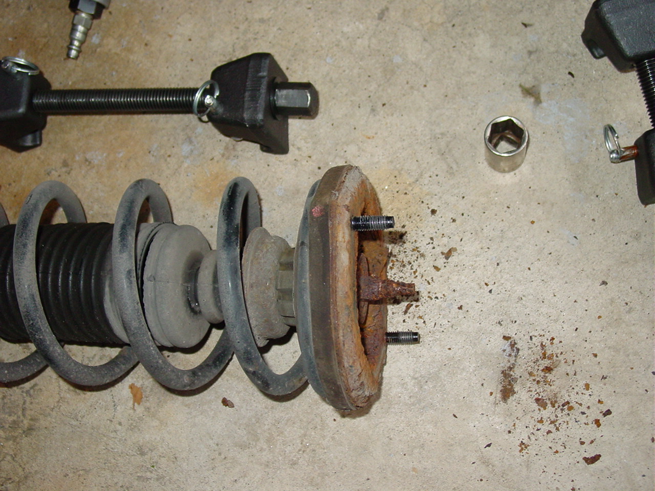 240SX Strut and Spring Install - importnut.net
