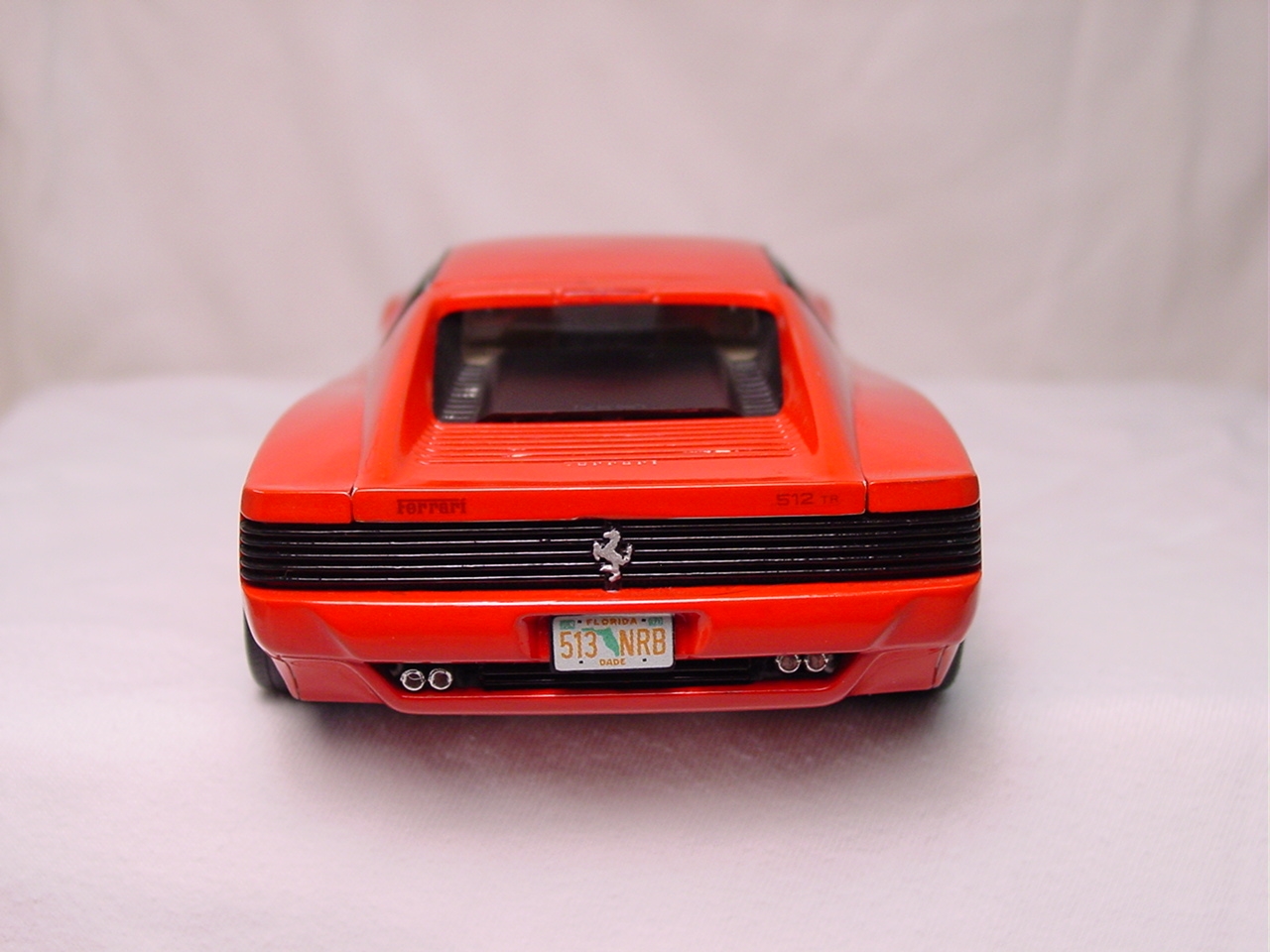 Ferrari Testarossa 512 TR - Monogram - Scale importnut.net
