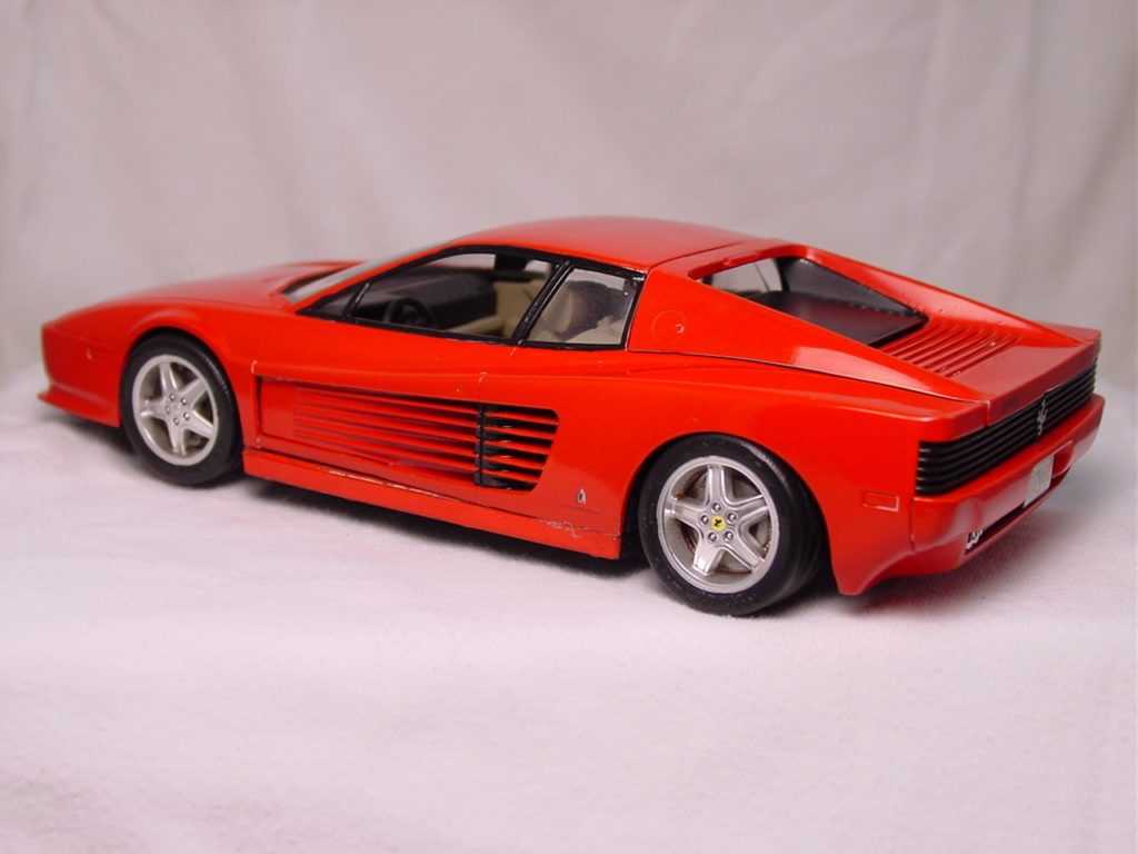 Ferrari Testarossa 512 TR - Monogram - Scale importnut.net
