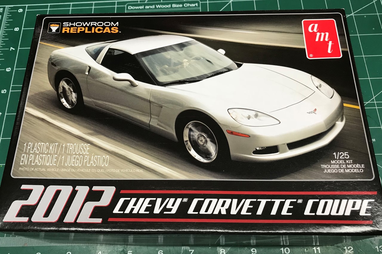 2012 Corvette Coupe - AMT - Scale importnut.net