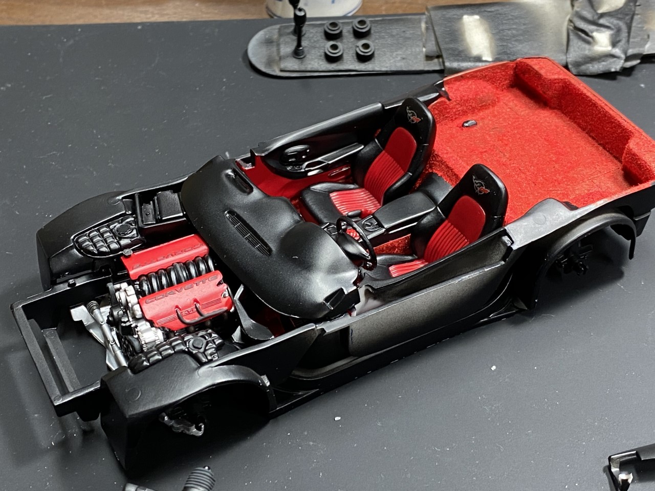 2004 Corvette Z06 - Revell - Scale importnut.net