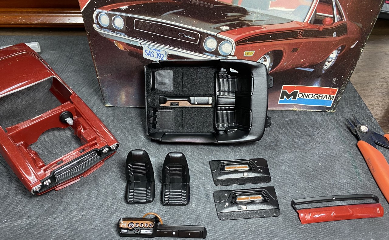 1970 Dodge Challenger T/A - Monogram - Scale importnut.net