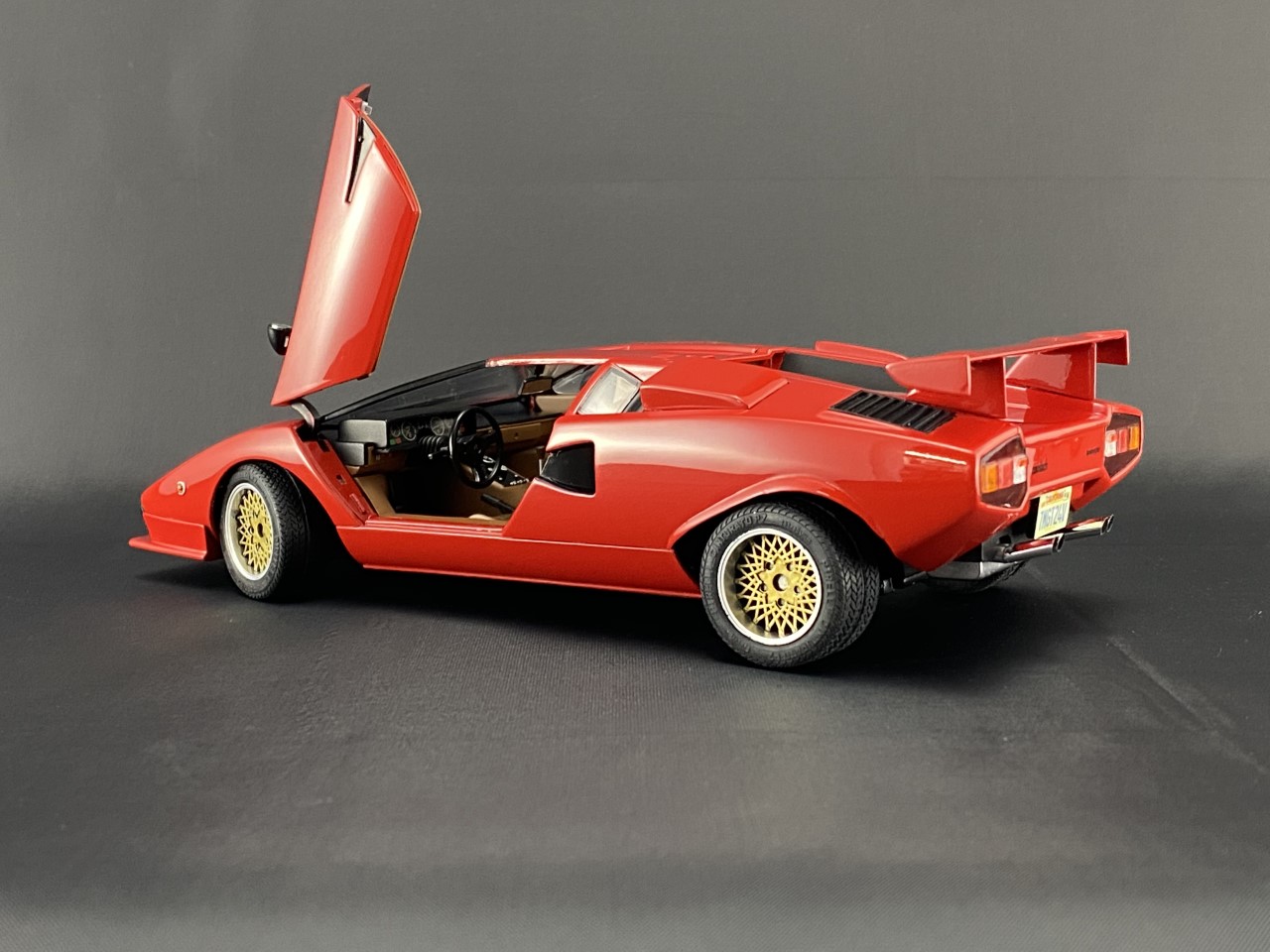 Lamborghini Countach LP500R - Fujimi - Scale importnut.net